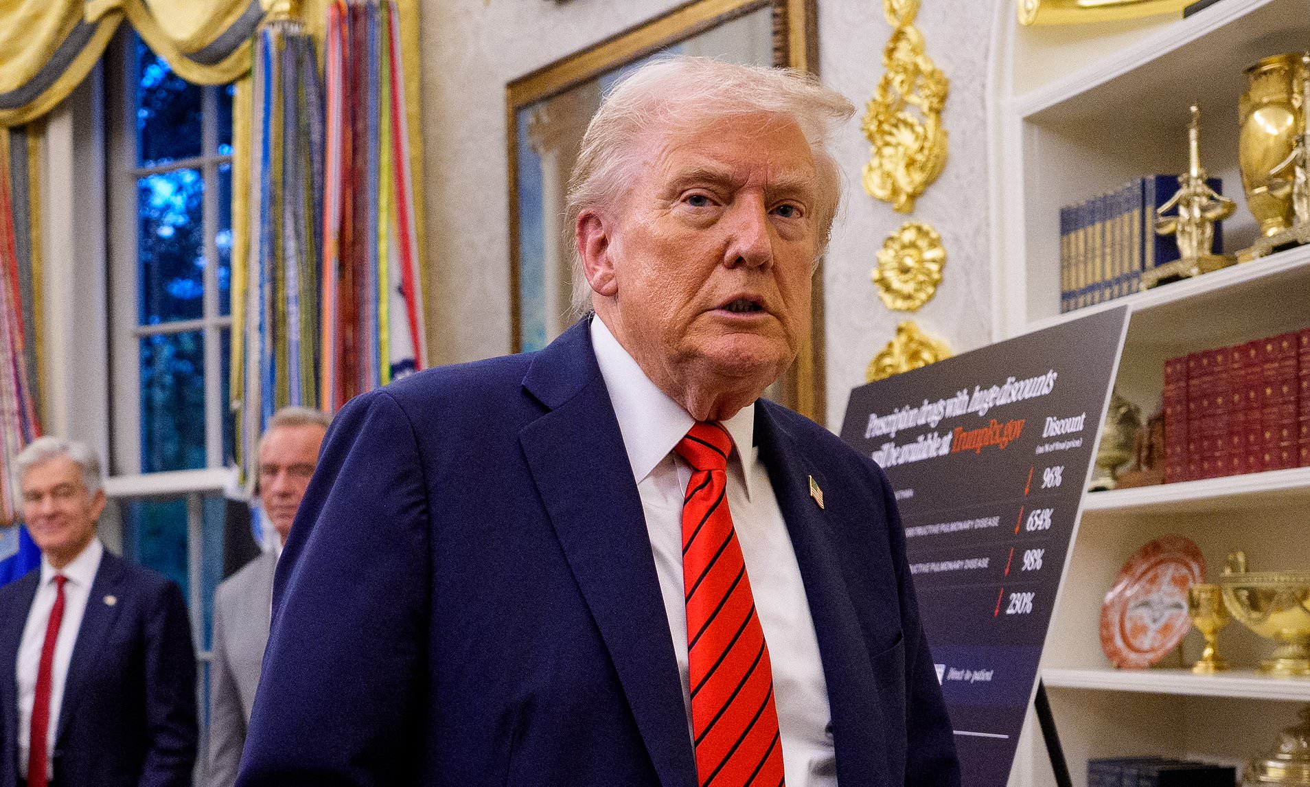 Trump vows to pay troops amid government shutdown as he rallies against ...