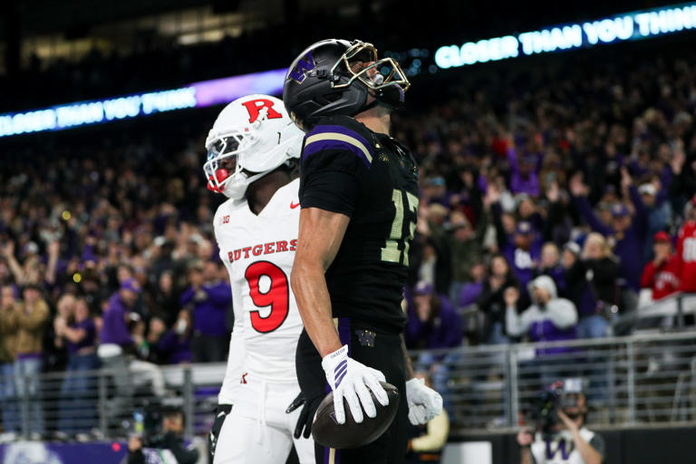Washington football gets career day from Denzel Boston in 42-25 win ...