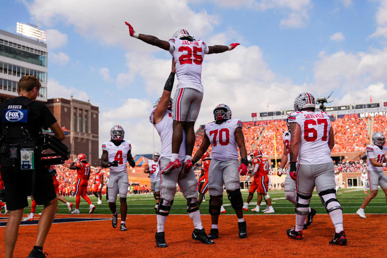Ohio State football vs Illinois, Buckeyes remain perfect with win over ...