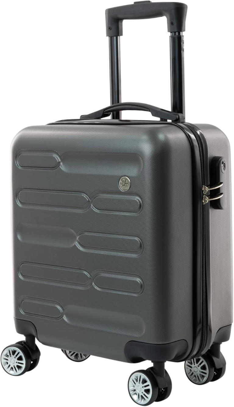 Ryanair's 2025 cabin bag rules: What you need to know