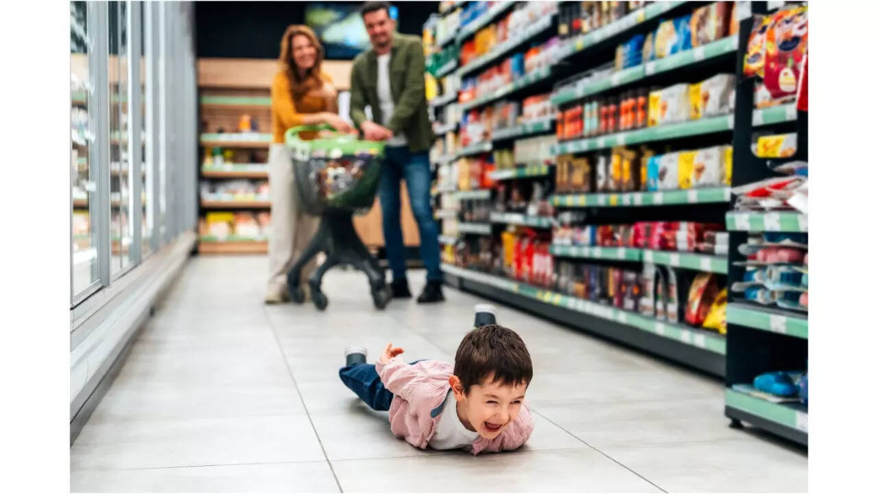 6 phrases that instantly de-escalate your child’s tantrums