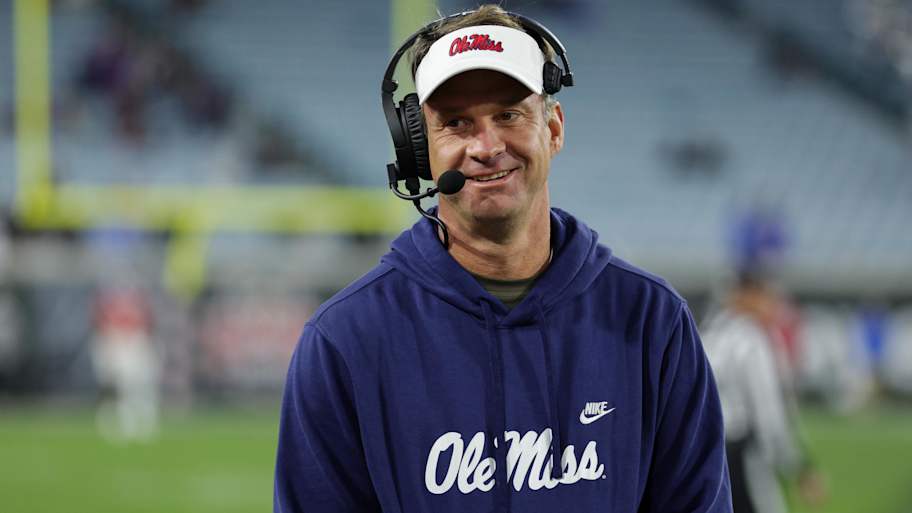 Lane Kiffin’s wife Layla stuns in denim fit matching her husband in Ole ...