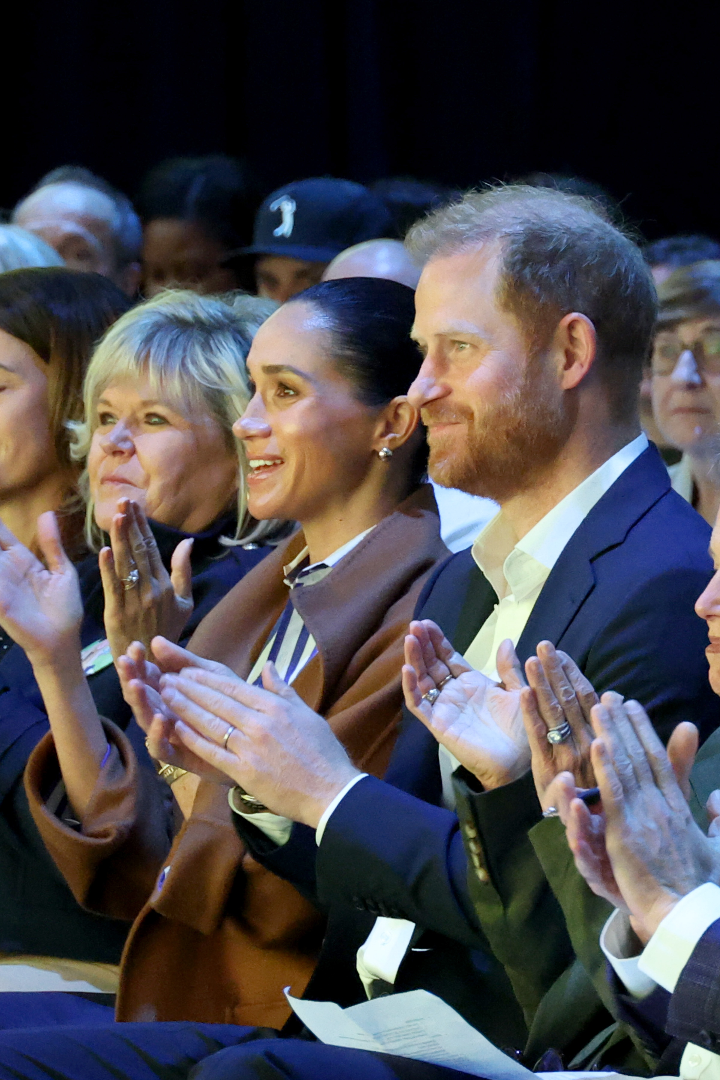 Meghan Markle and Prince Harry enjoy NYC lunch date with Serena ...