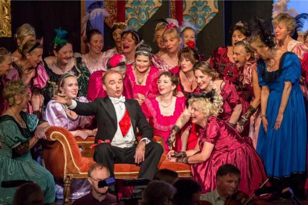 Russell Grant stars in Kidlington group's production in 2014