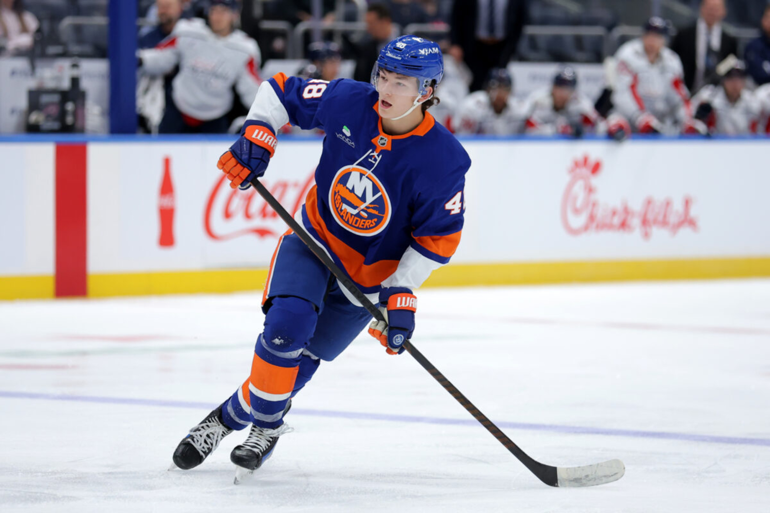 Islanders’ Matthew Schaefer Becomes Youngest Defenseman in NHL History ...