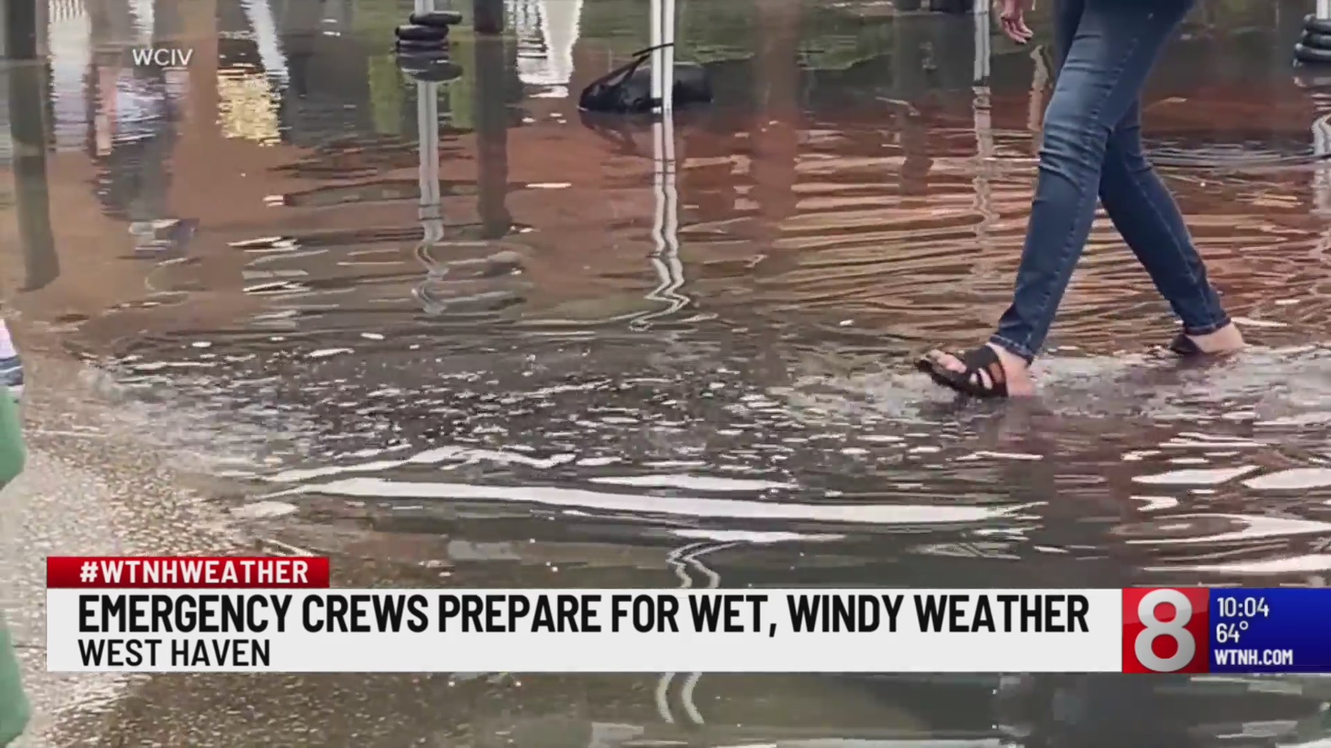 Emergency crews prepare for rainy, windy weather