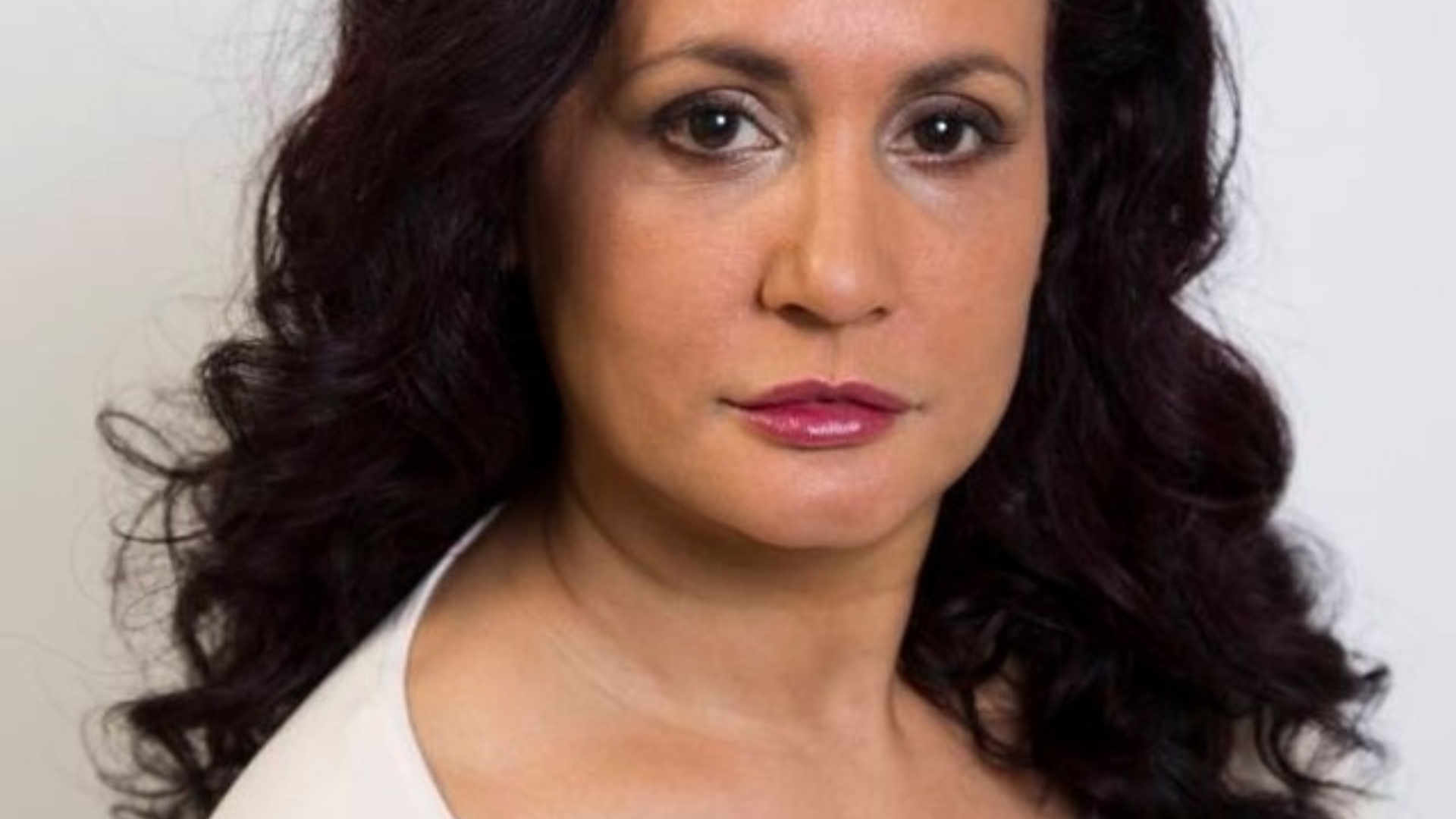 She has refused to smile for 40 years: her shock method “against wrinkles”