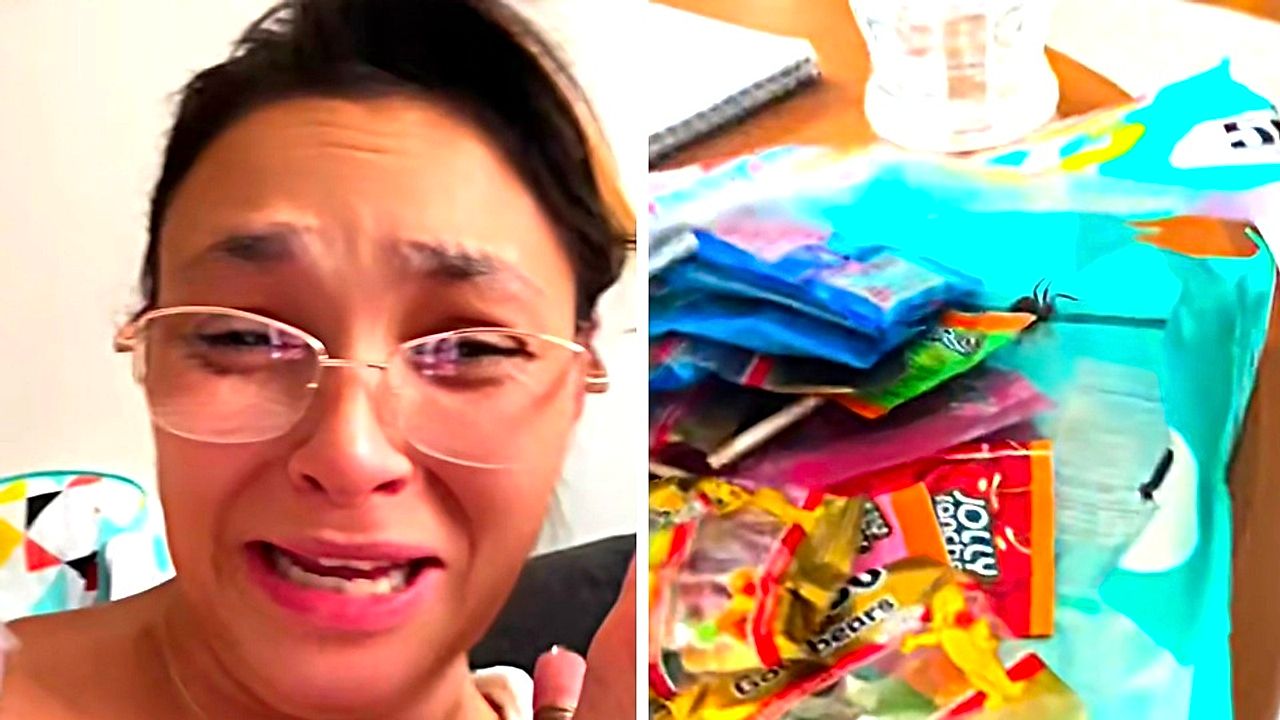 Une femme panique en voyant son paquet de bonbons bouger