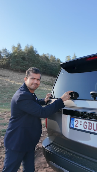 Diseño de maletero del Toyota Land Cruiser con funciones utilitarias ...