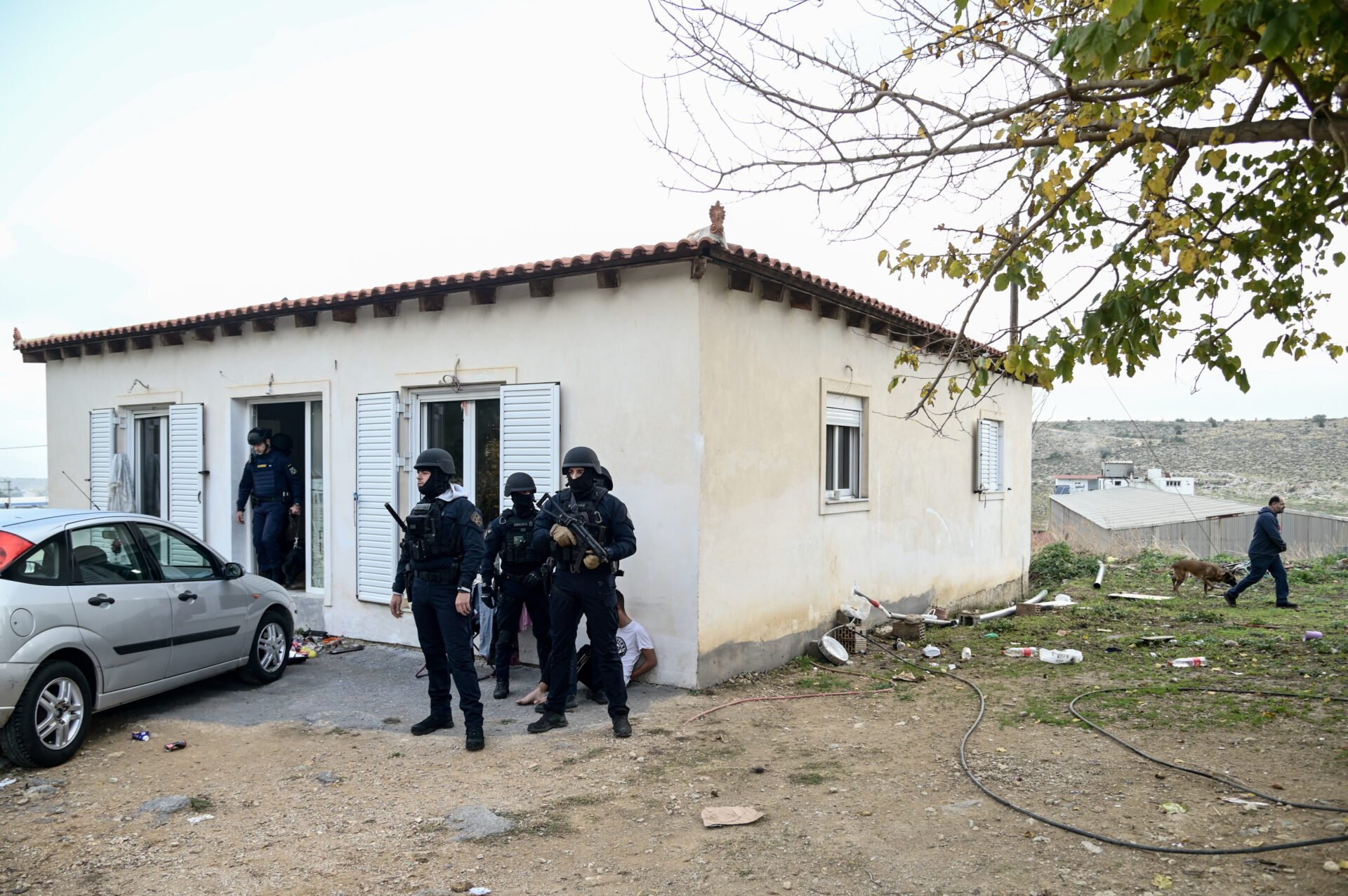 Έφοδος της ΕΛ.ΑΣ. σε καταυλισμούς Ρομά στη Μεσσηνία
