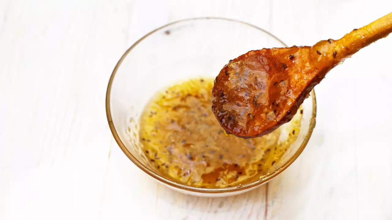 Why Sadhguru recommends consuming 3 spoons of Amla-Honey-Pepper daily