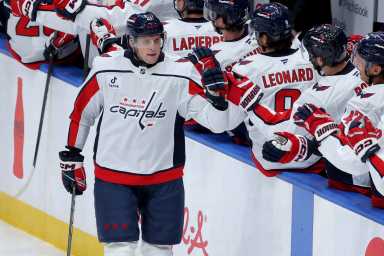 Matthew Schaefer’s 1st NHL goal not enough, Islanders fall to Capitals ...
