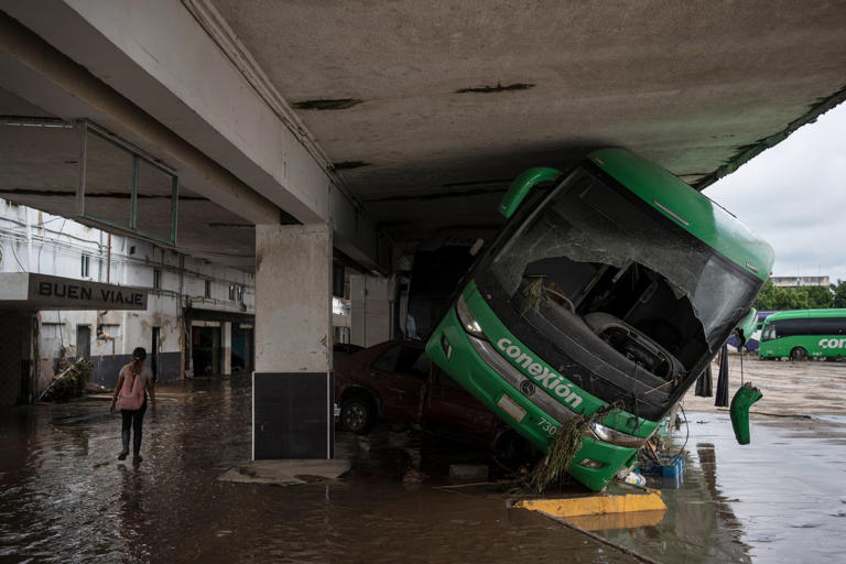 Heavy rain in Mexico sets off floods and landslides, killing at least 41