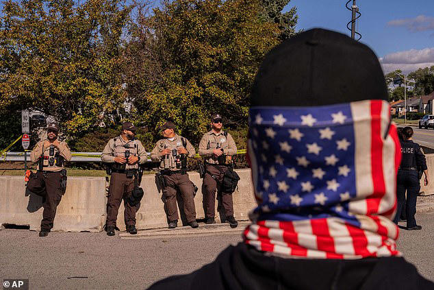 Trump's control over National Guard is restored by court but Illinois ...