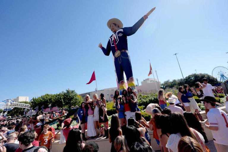 Here's to the Red River Rivalry, and redemption for Texas QB Arch Manning