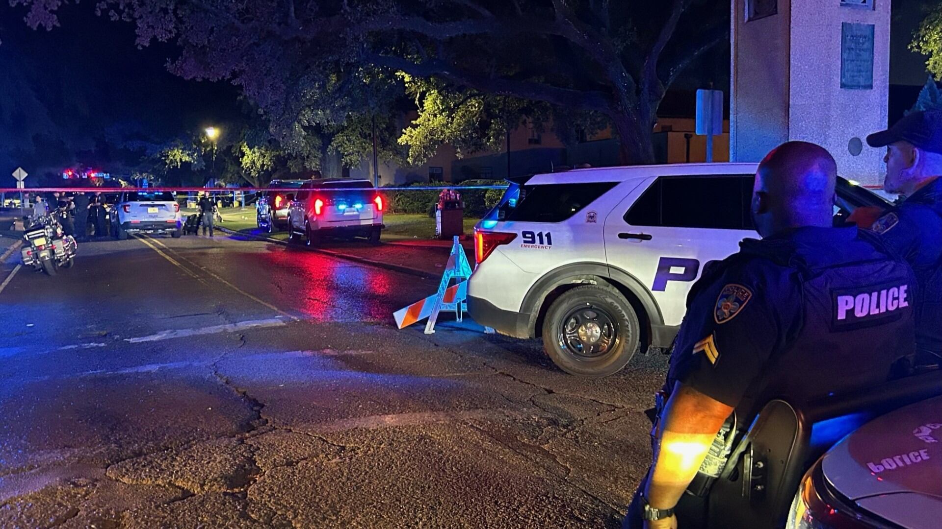 2 injured, 2 detained after shooting inside LSU campus