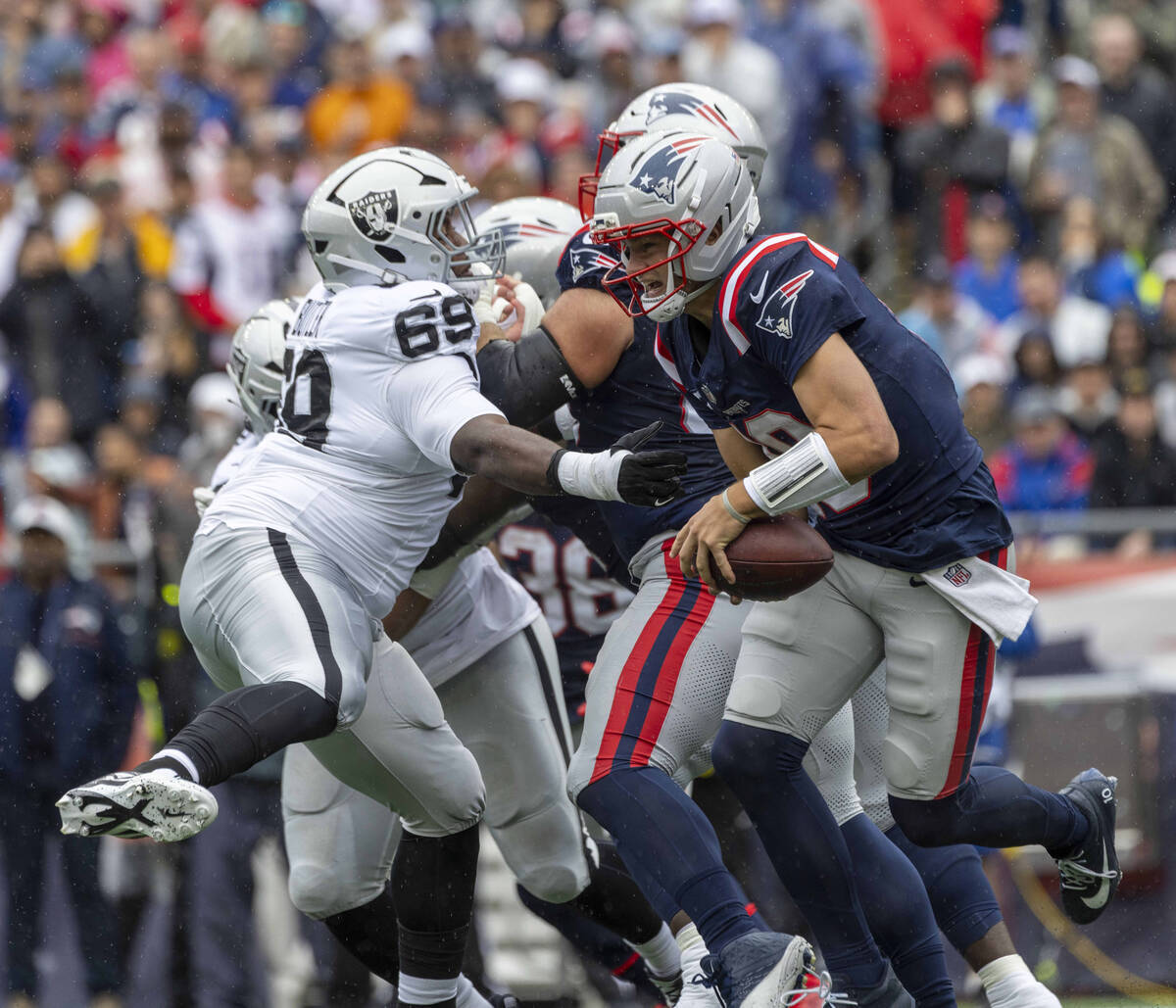 What’s wrong with Raiders pass rush, and how can it be fixed?
