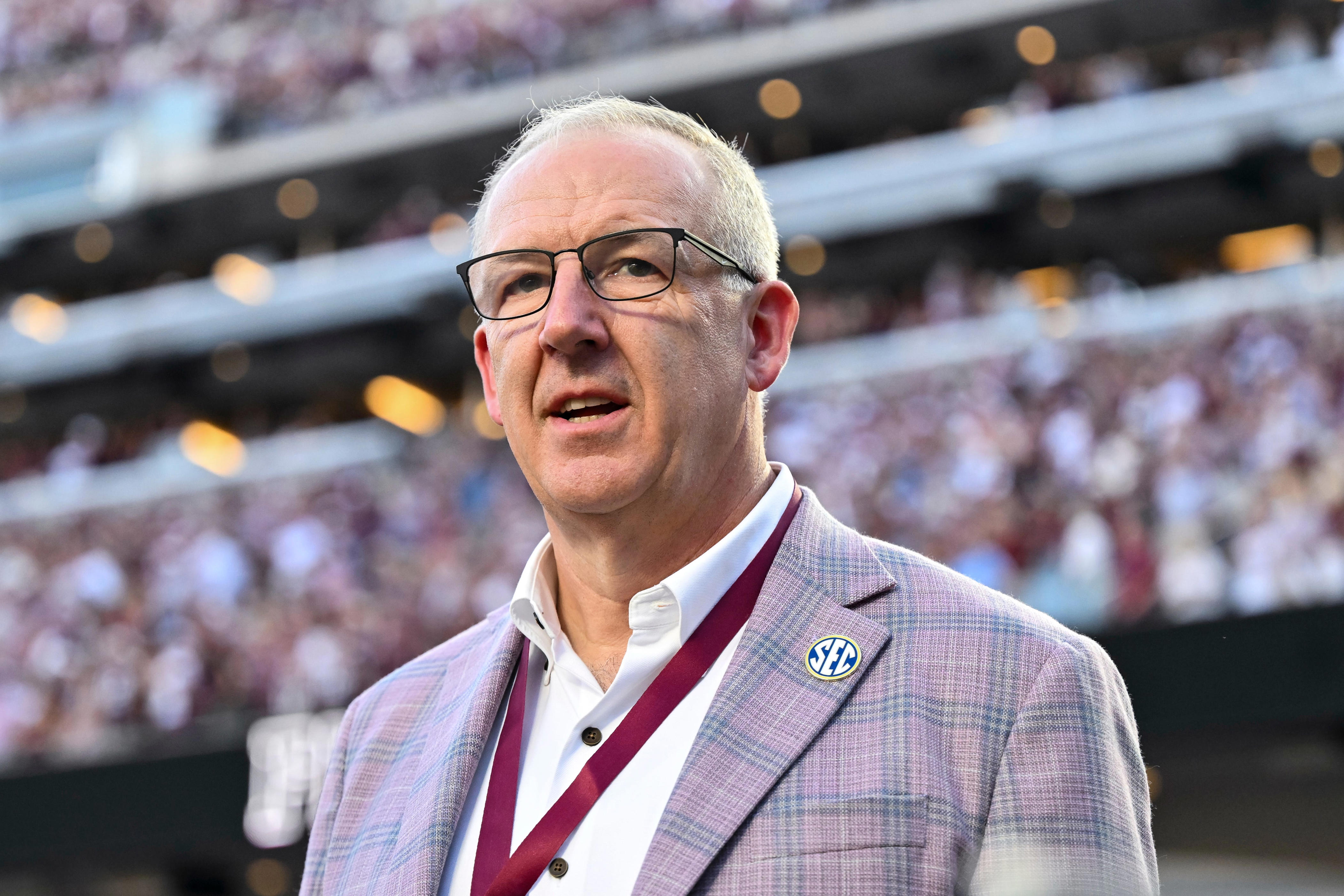 Greg Sankey tells fans to watch OU-Tennessee football game on Hulu amid ...