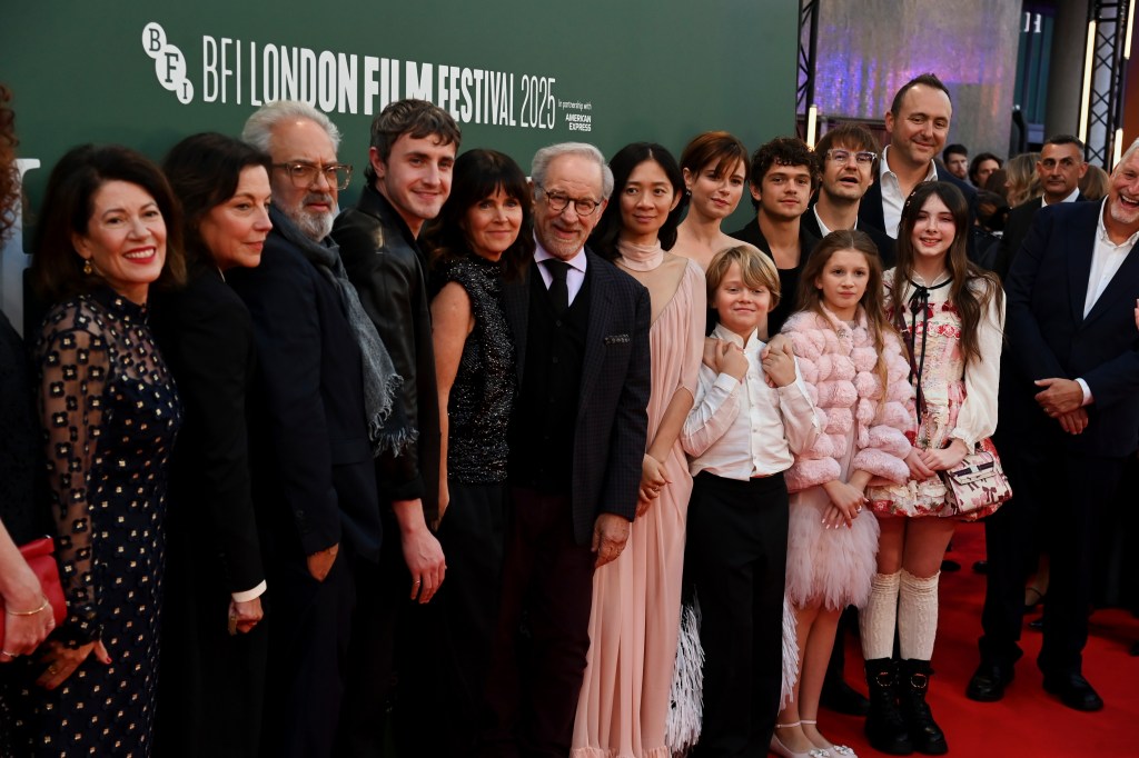 Steven Spielberg Makes Surprise London Film Festival Appearance Alongside Sam Mendes To ...