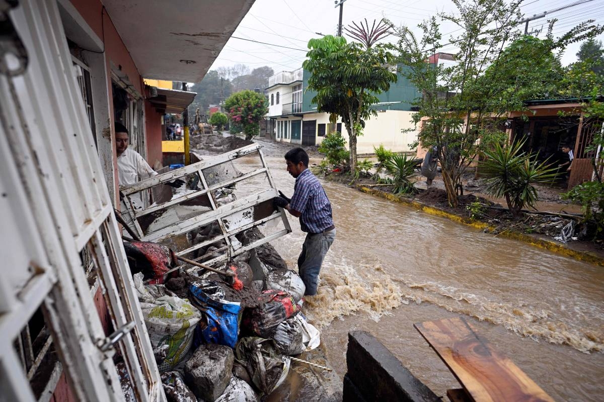 At least 41 dead in Mexico floods