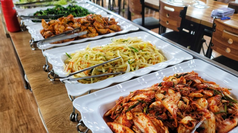 One Etiquette Rule About Sampling Food At Buffets You Should Never Ignore