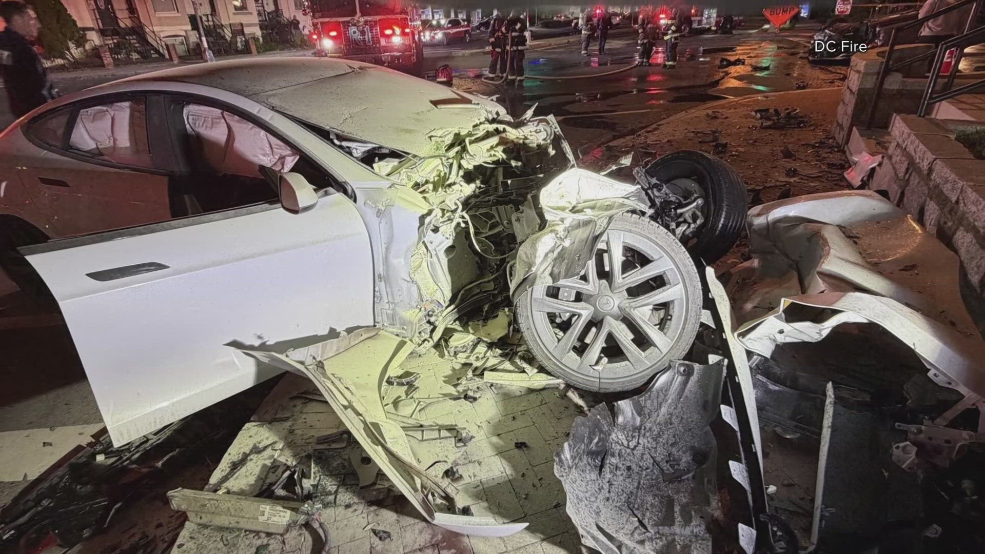5 injured in Northwest DC crash