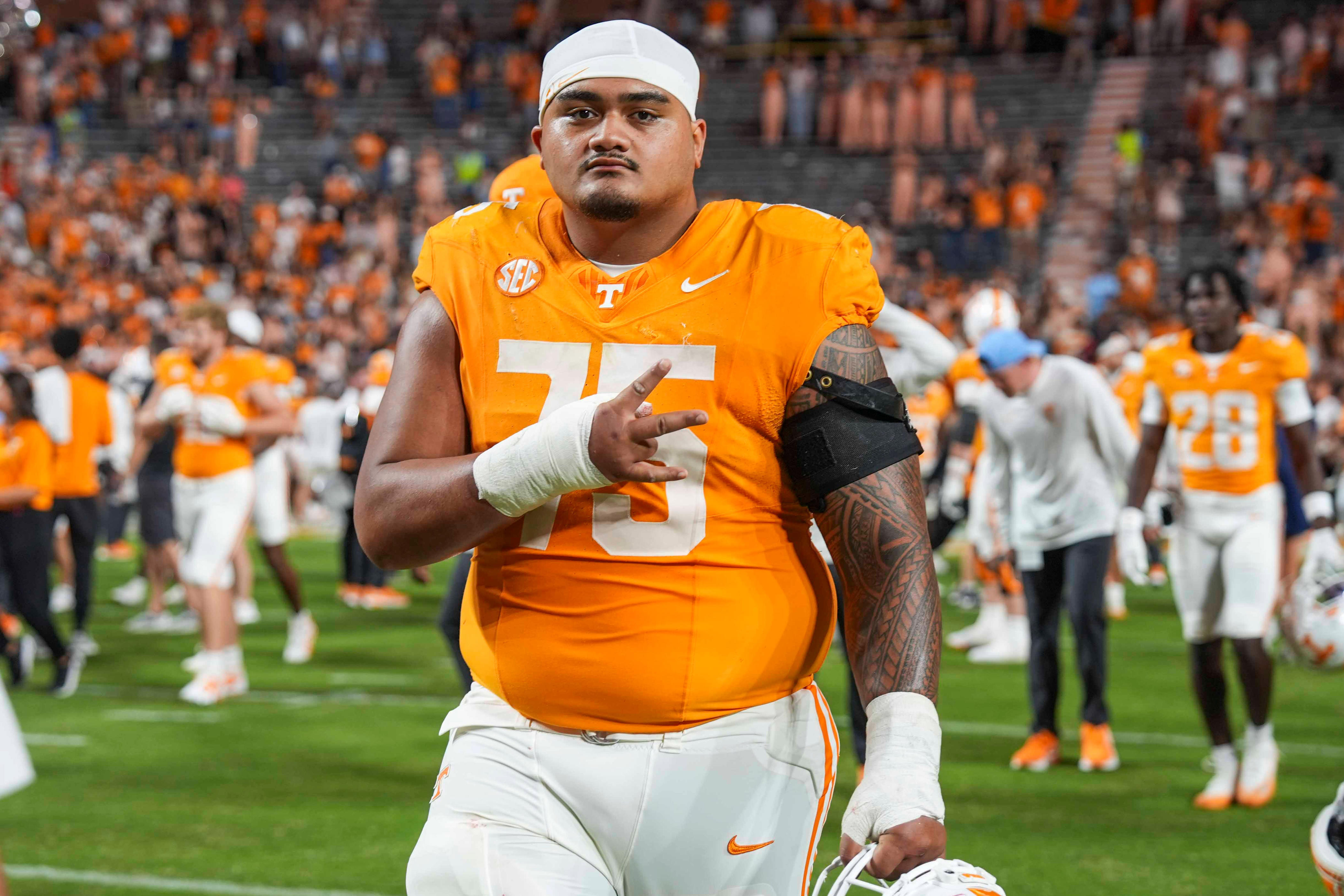 Tennessee football Wendell Moe, Peyton Lewis injury update vs Florida