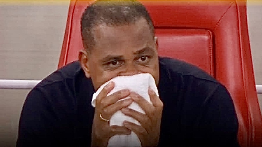 CĐV Indonesia hô vang Shin Tae-yong