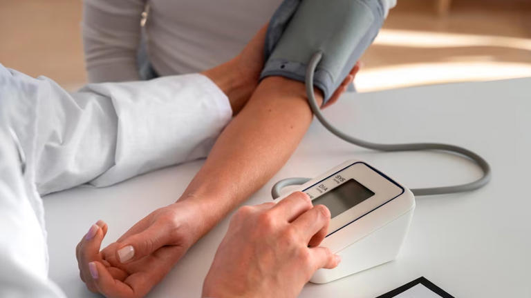 Hypotension vs Hypertension: Understanding the Highs and Lows of Blood ...