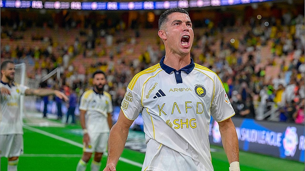 Cristiano Ronaldo becomes the first soccer player to reach billionaire ...