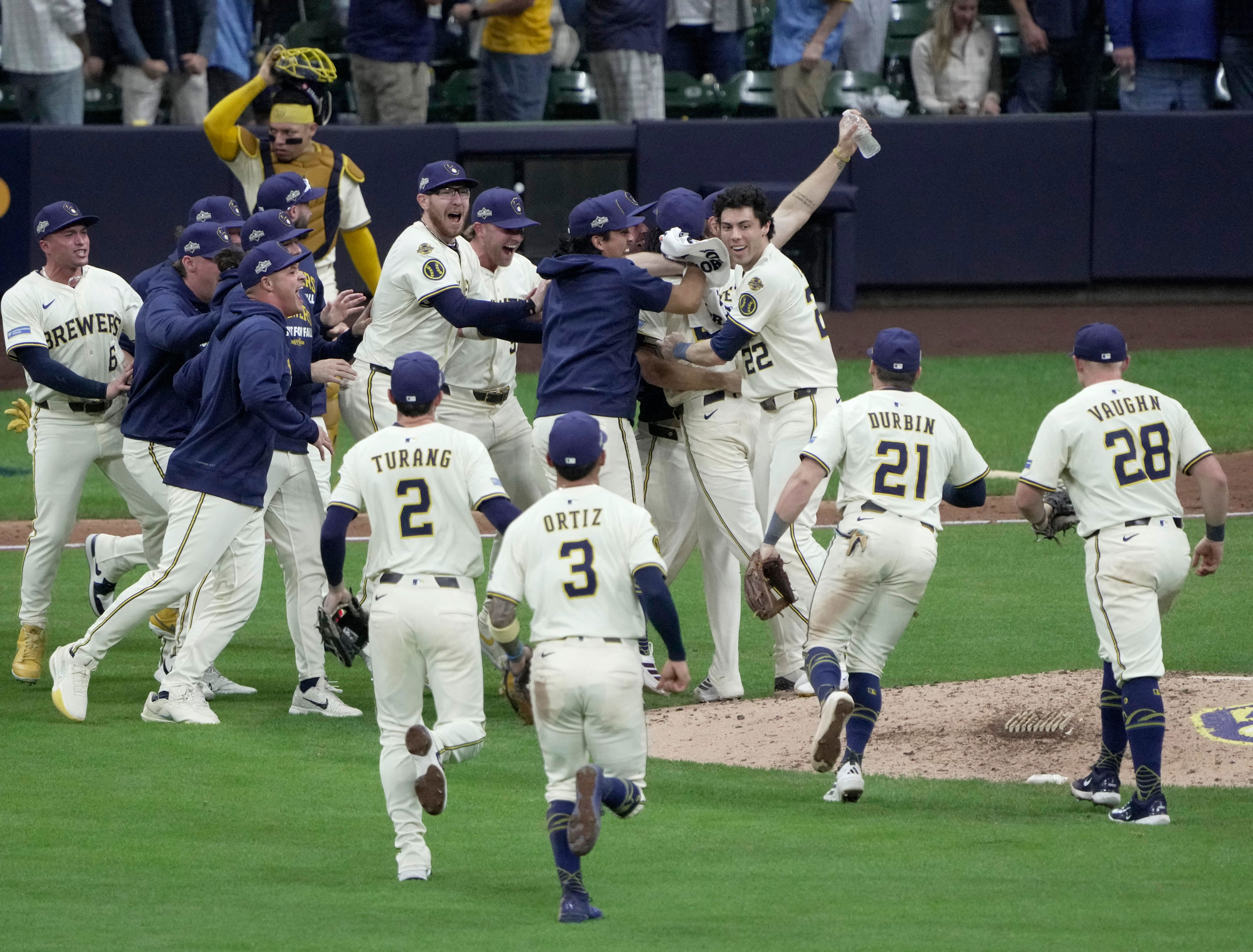 Brewers Face Dodgers in NLCS With 6-0 Season Edge
