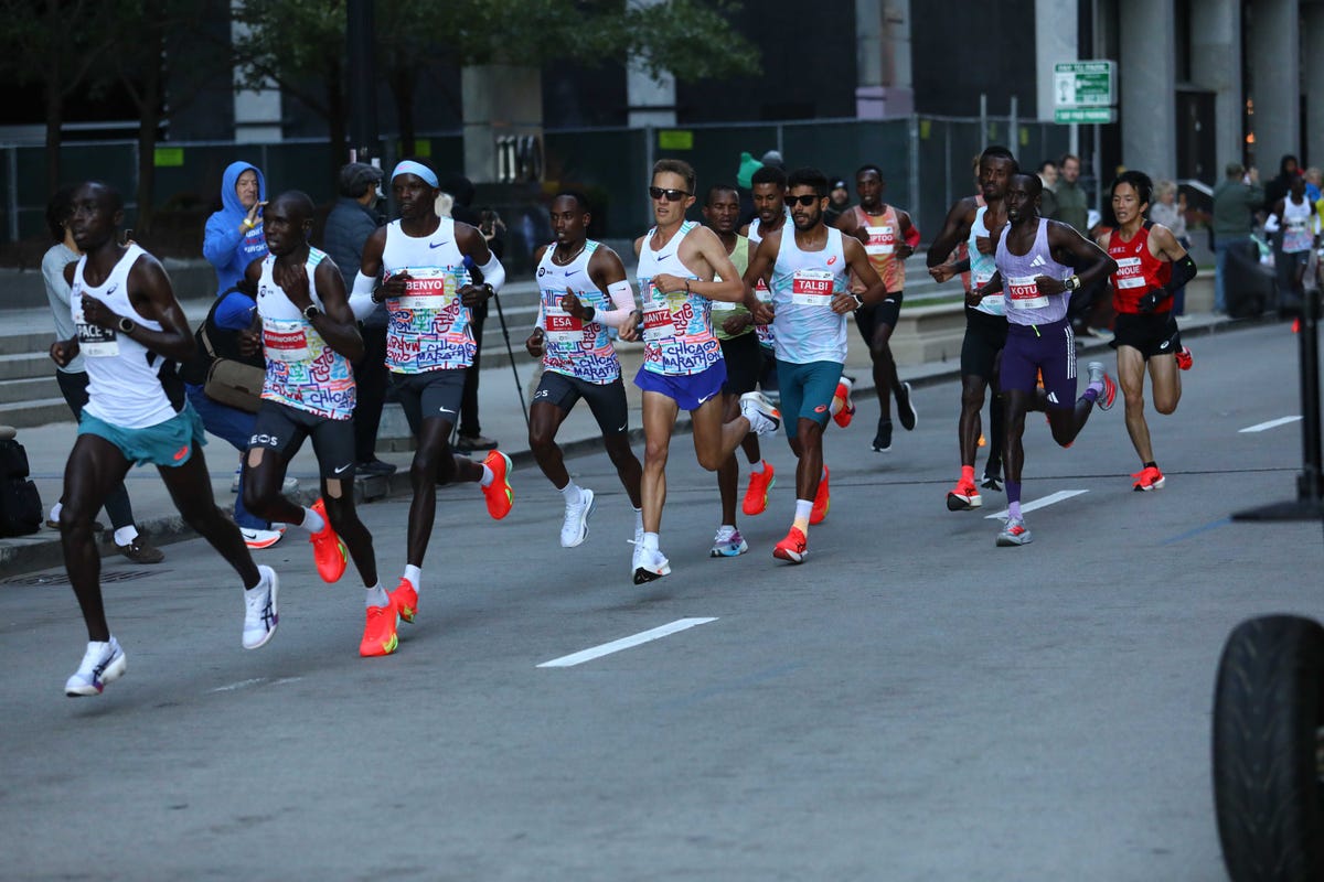 Conner Mantz Obliterates the 23-Year-Old American Record at the Chicago ...