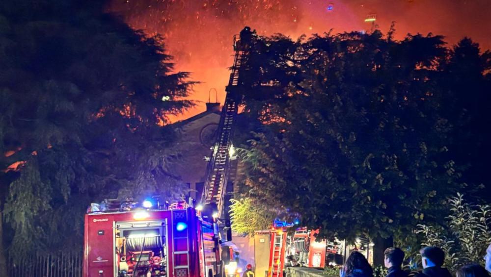 La Valletta, monastero della Bernaga distrutto dalle fiamme. Sono salve ...