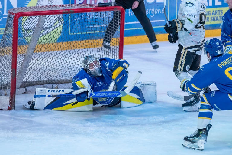 Milton Keynes Lightning 2 Leeds Knights 5: Champions dig deep to rip ...