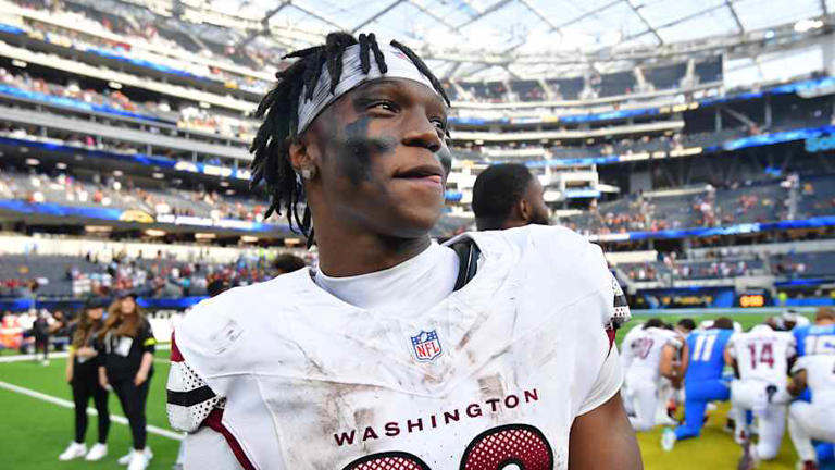 Arizona Alumni RB Claims NFL Rookie of the Week Award