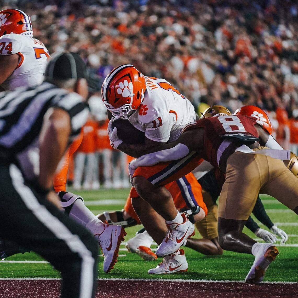 Why a defensive tackle has emerged as one of Clemson's top short ...