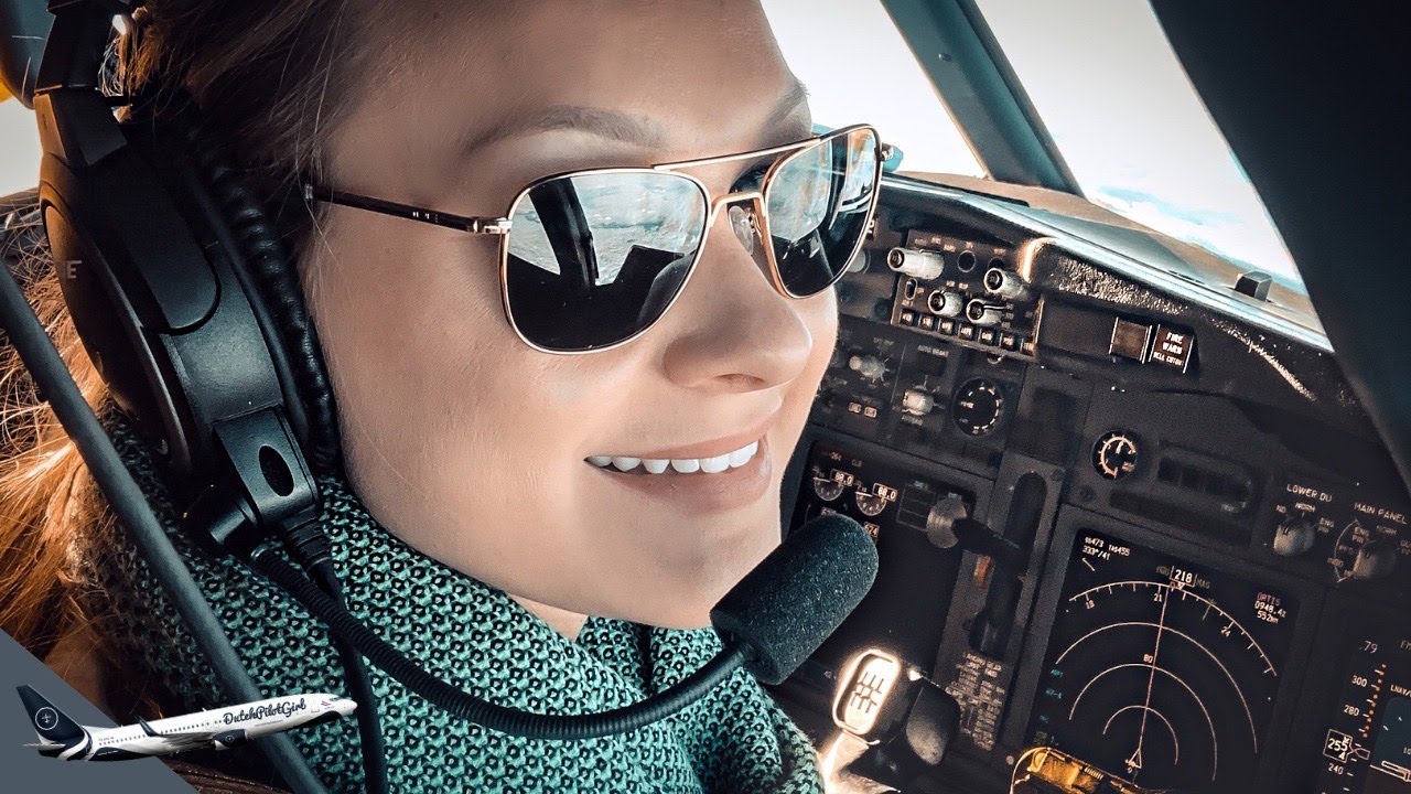 I fly a Boeing 737-800 in Nice ️