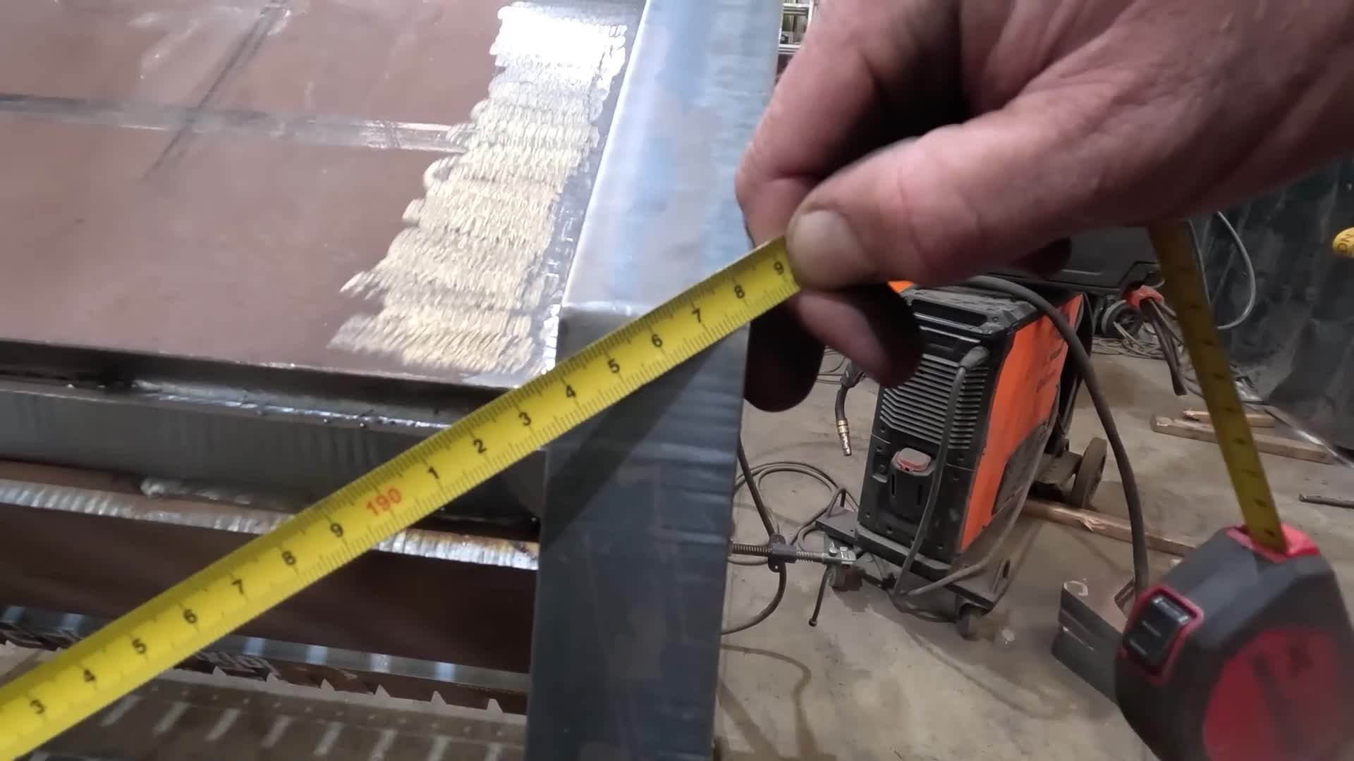 Building A 50 Ton Riddle Bucket