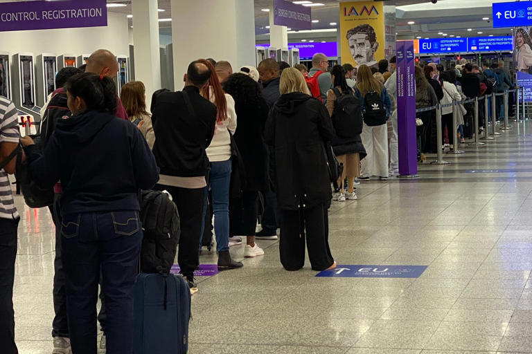 Hour-long queues in Prague airport as EU entry-exit system comes into ...
