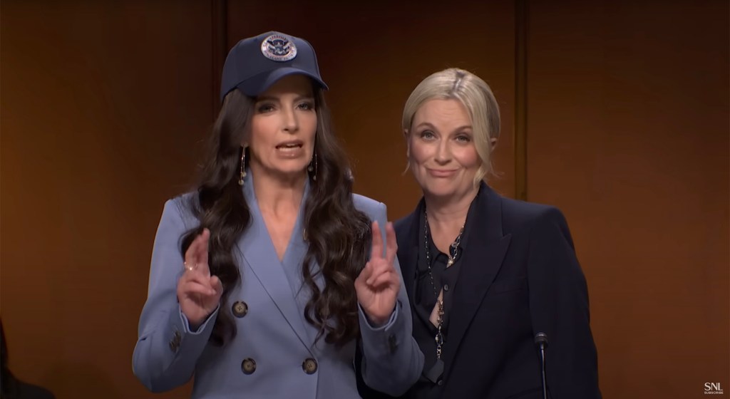 Tina Fey Makes Surprise ‘snl Return To Mock Kristi Noem In Pam Bondi