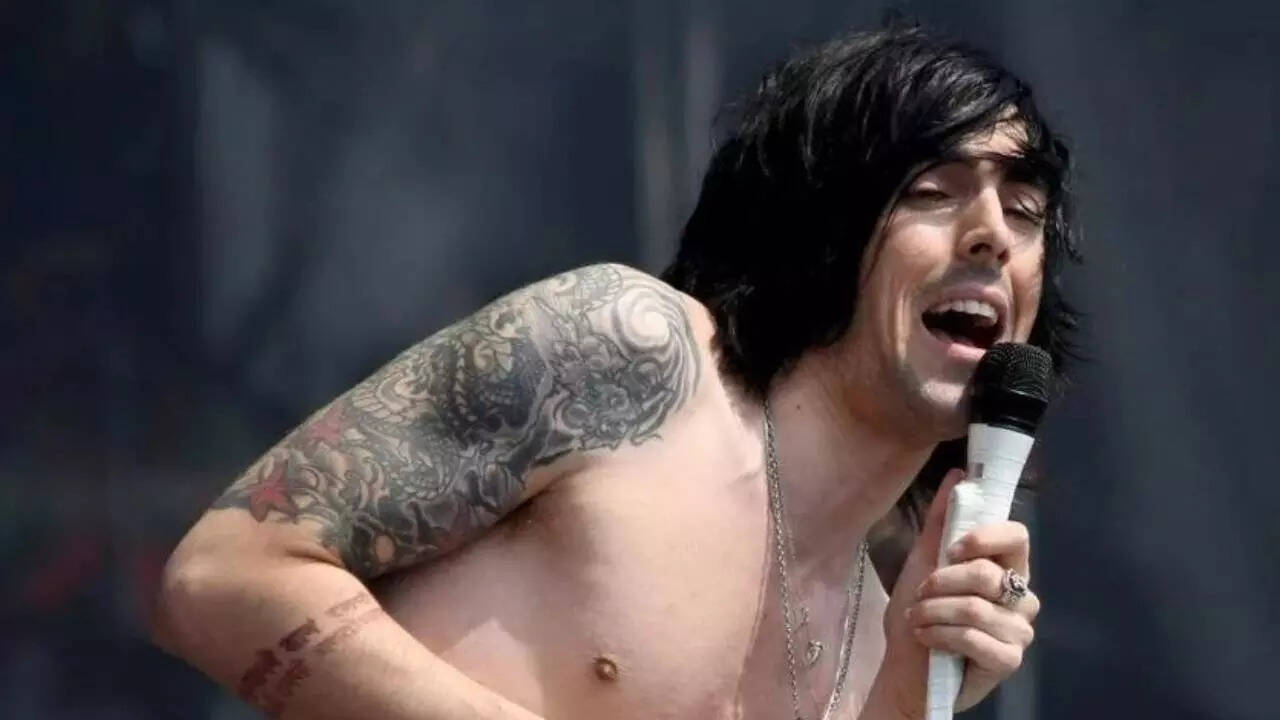 Disgraced Lostprophets singer Ian Watkins stabbed to death inside ...