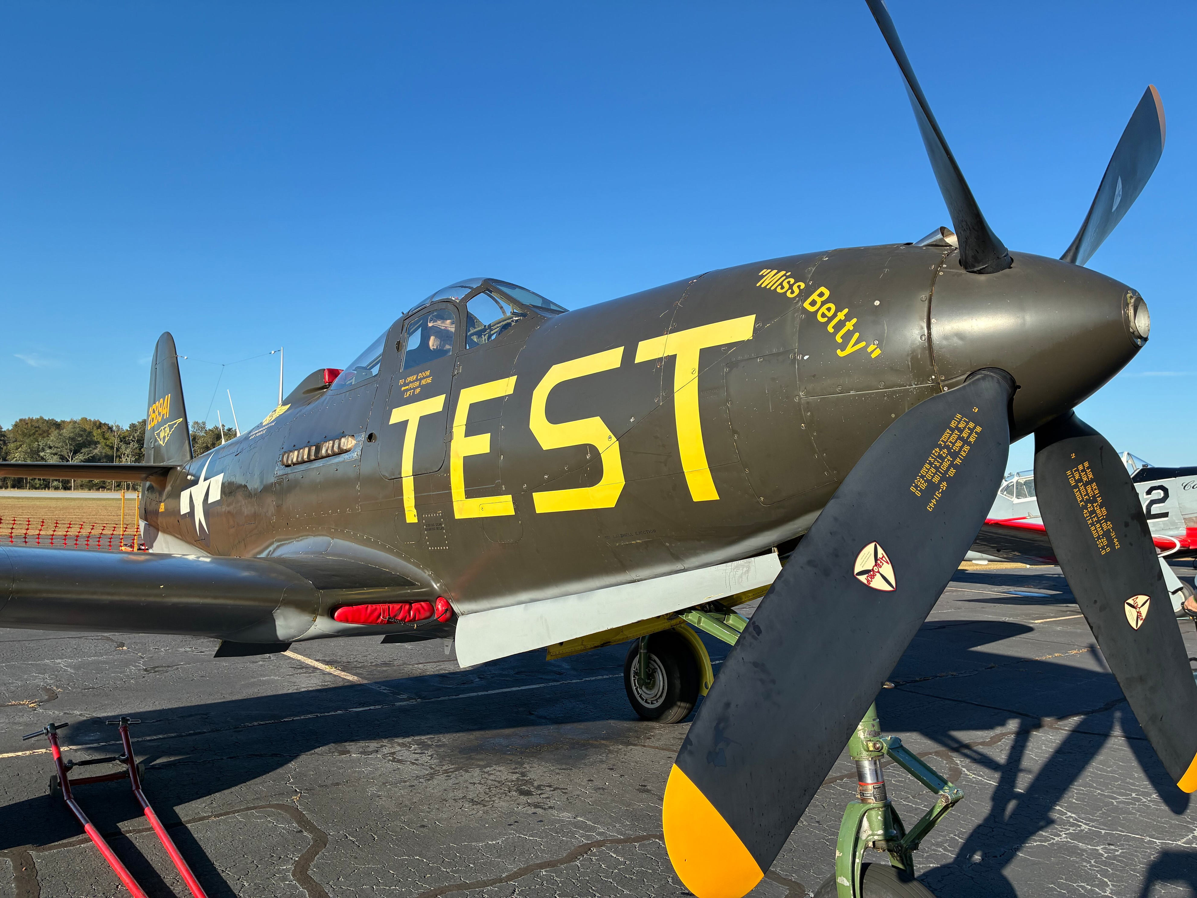 Ga. air show goes on after Thunderbirds cancel due to shutdown