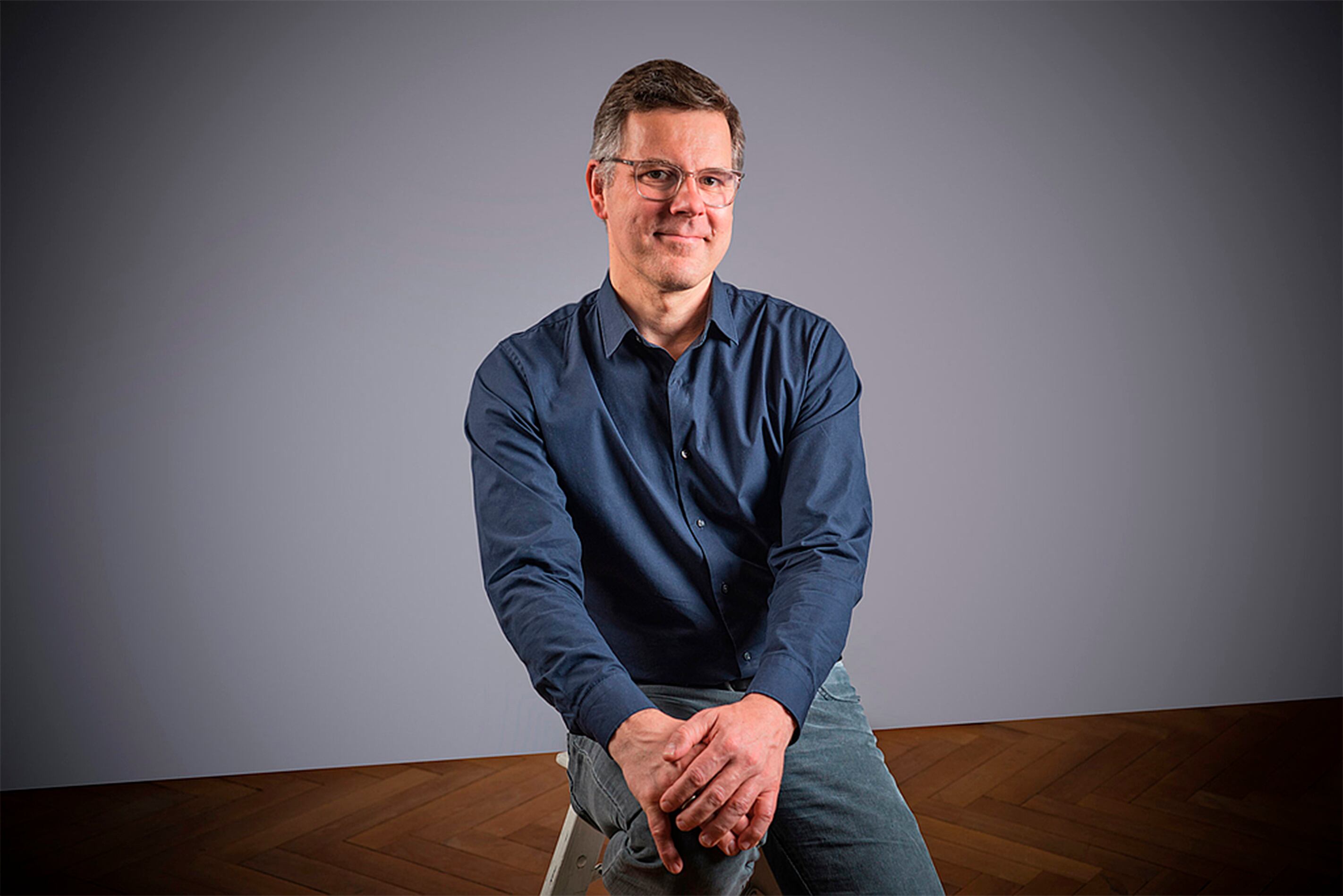 Martín Hartmann, filósofo: “Establecer una sociedad igualitaria implica ...