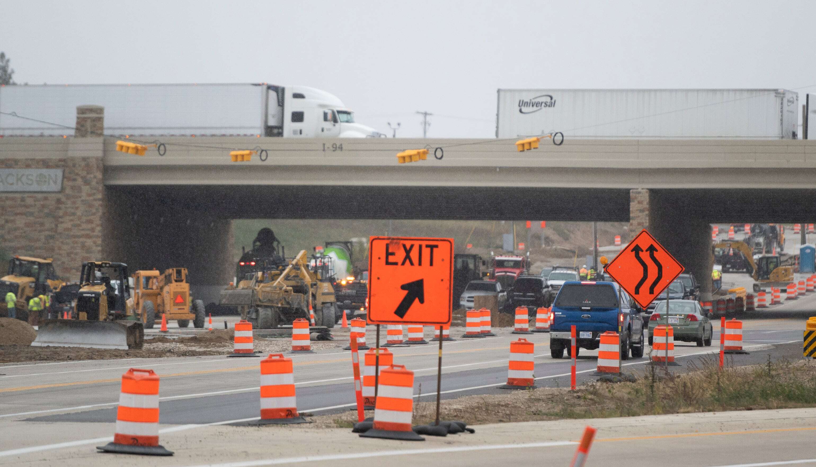11 road closures scheduled this week across Michigan