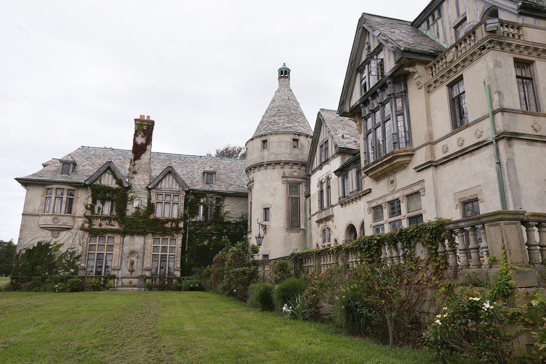 This famous Gilded Age mansion in Newport is on the market. Here's the ...