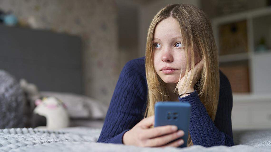 Complete ban on phones in school floated in Kansas: 'Constant digital ...
