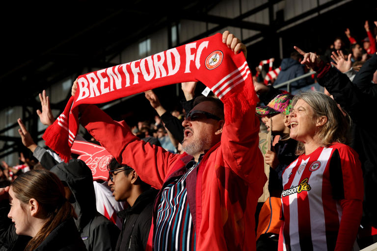 Liverpool and Everton's stunning Premier League attendances this season ...