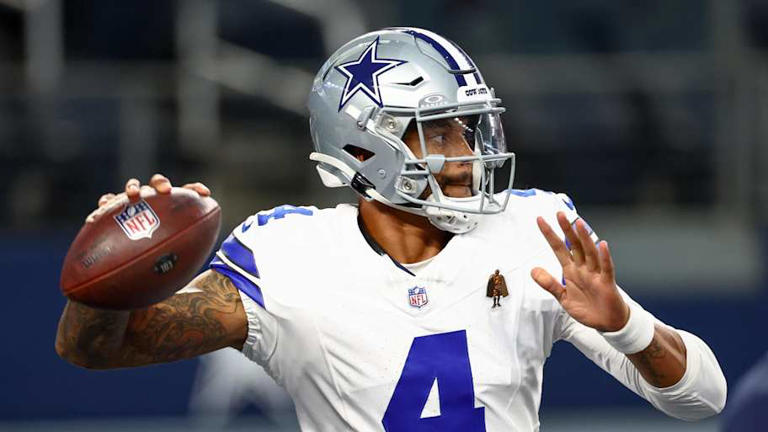 Dak Prescott's Pregame Outfit Pays Tribute to Michael Jordan in Carolina