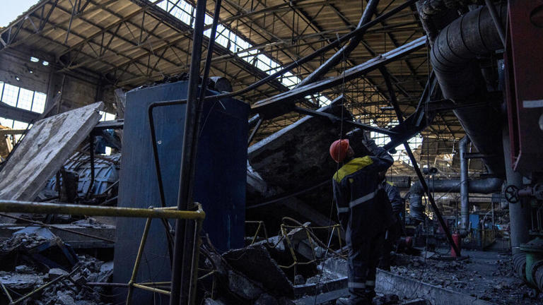 Russia attacks Ukraine power grid, Moscow expresses 'extreme concern ...