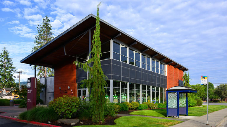 Washington's Friendly Riverside Town Near Seattle Is A Charming Getaway ...
